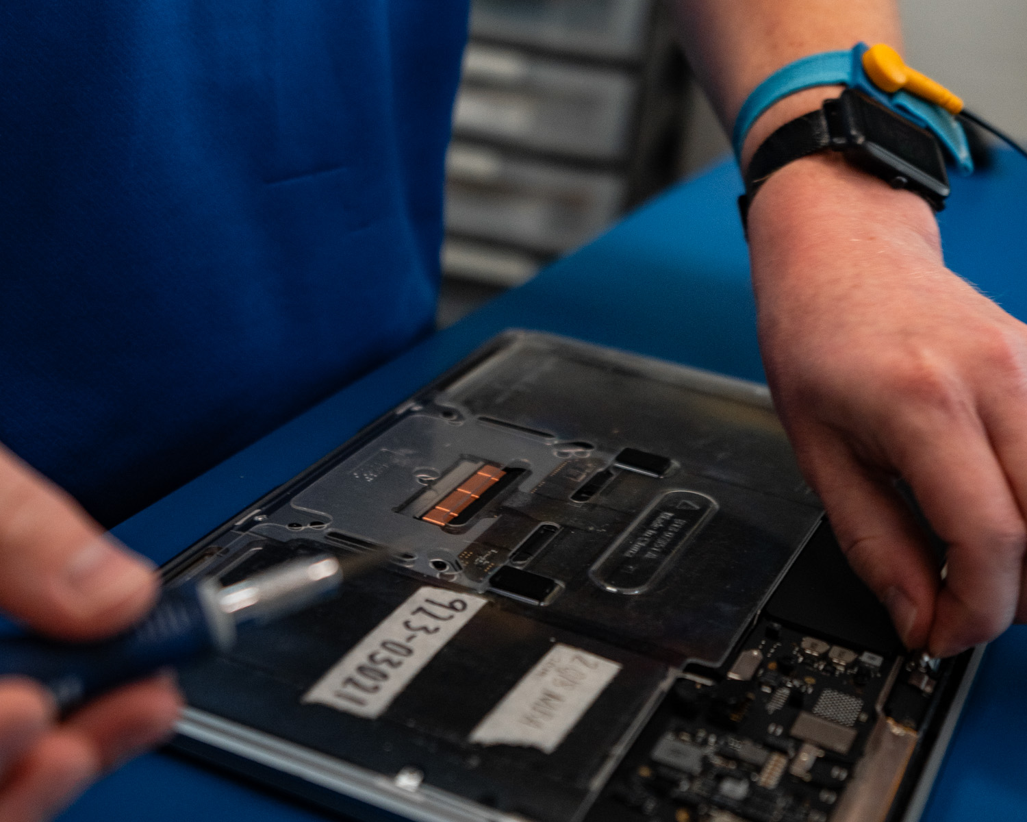 Apple Authorized Repair Center - Tech Check : Tech Check