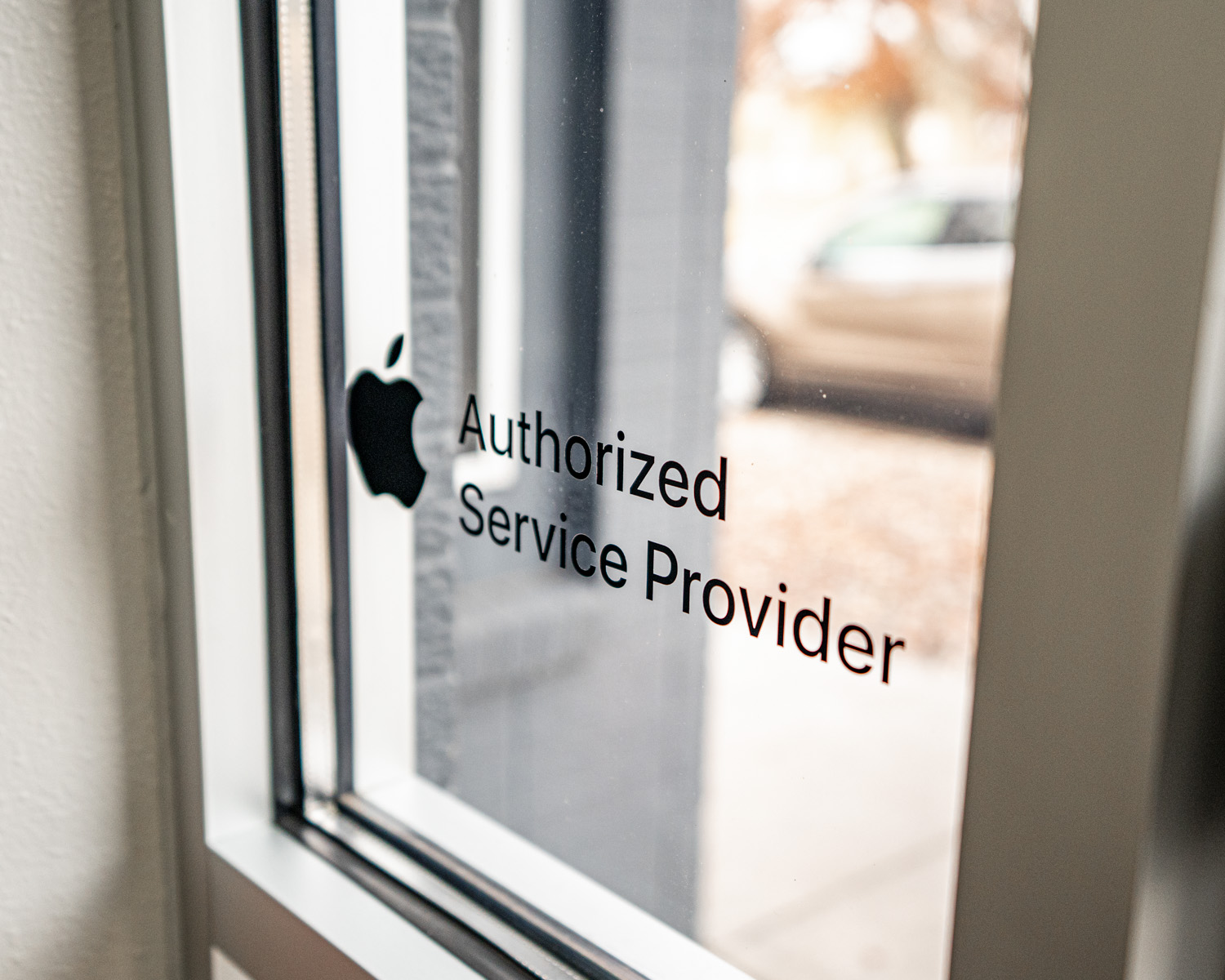 Apple Authorized Repair Center - Tech Check : Tech Check